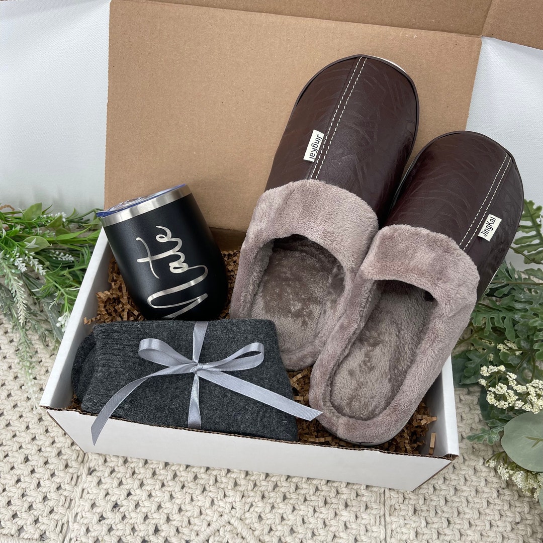 Cozy Holidays Gift Box for Dad With Slippers Gift for Father's Day for ...