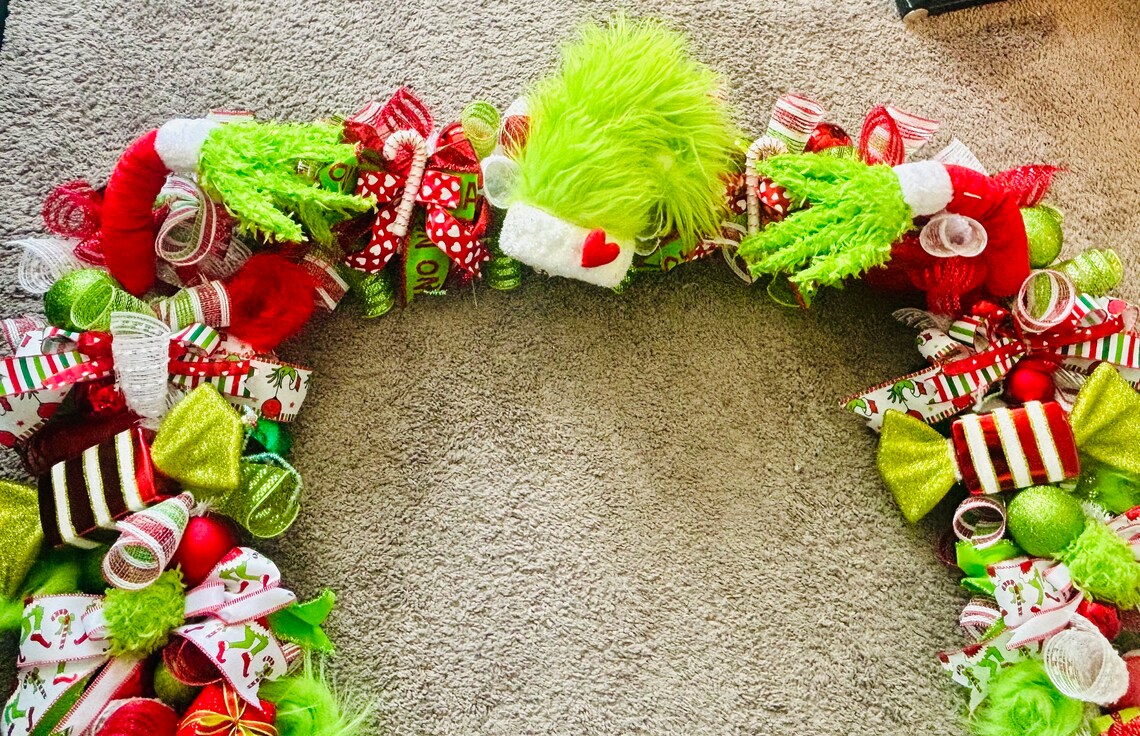 Beautiful X-large Green Monster Garland With Green Monsters ,fuzzy Hat ...