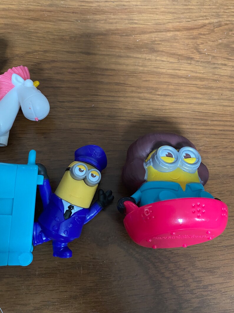 6 Piece Minions Figure Bundle - Etsy