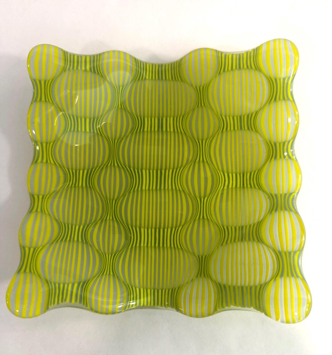 Optical Stringer Magic - Spring Green and Egyptian Blue Origami Square ...