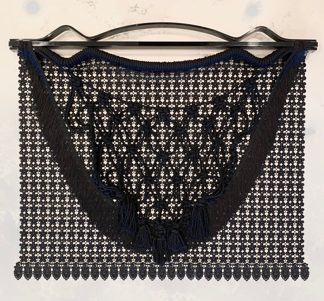 Black Macrame Wall Hanging, Goth Macrame Wall Hanging, Floral Hand ...