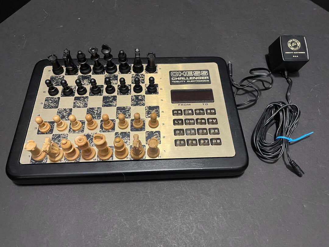 CHESS CHALLENGER VOICE Electronic Chess Set by Fidelity Electronics Ltd ...