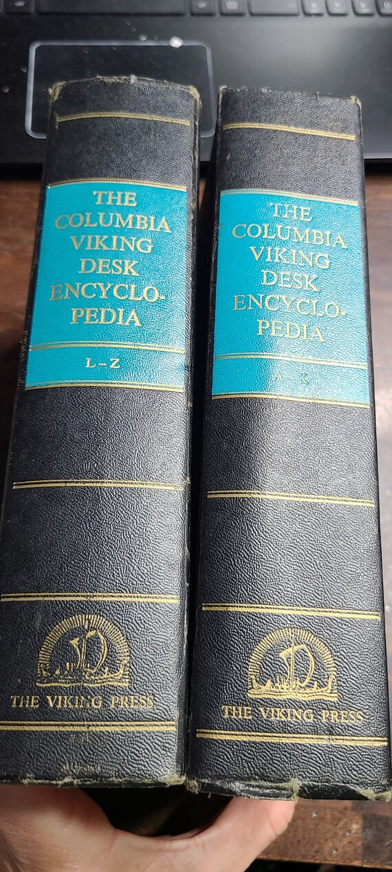 The Columbia Viking Desk Encyclopedia by the Viking Press 1960 - Etsy