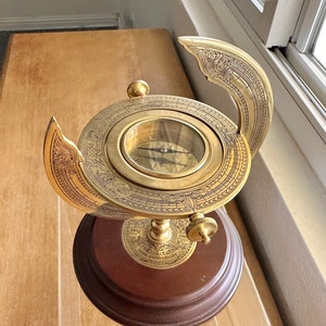Solid Brass Magnetic Directional Compass on Cherry or Mahogany Wood ...