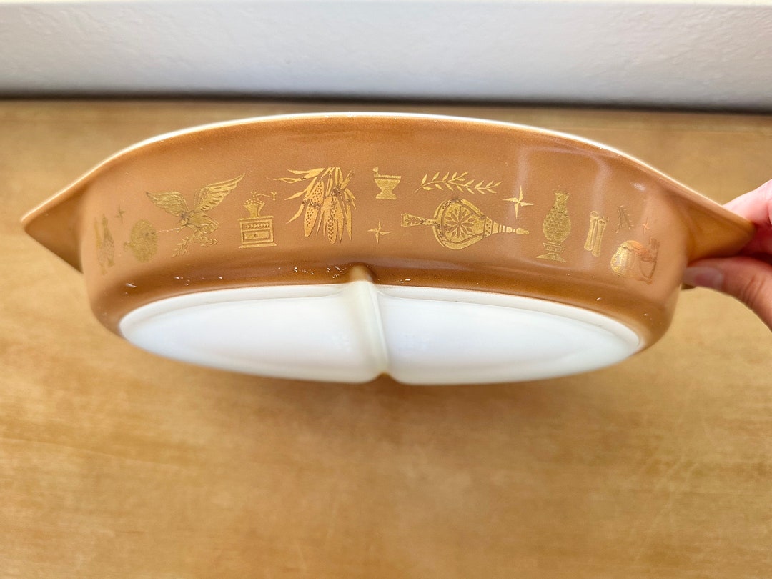 Pyrex Early American With Cat Divided Casserole Dish 1 1/2 Quart 22 ...