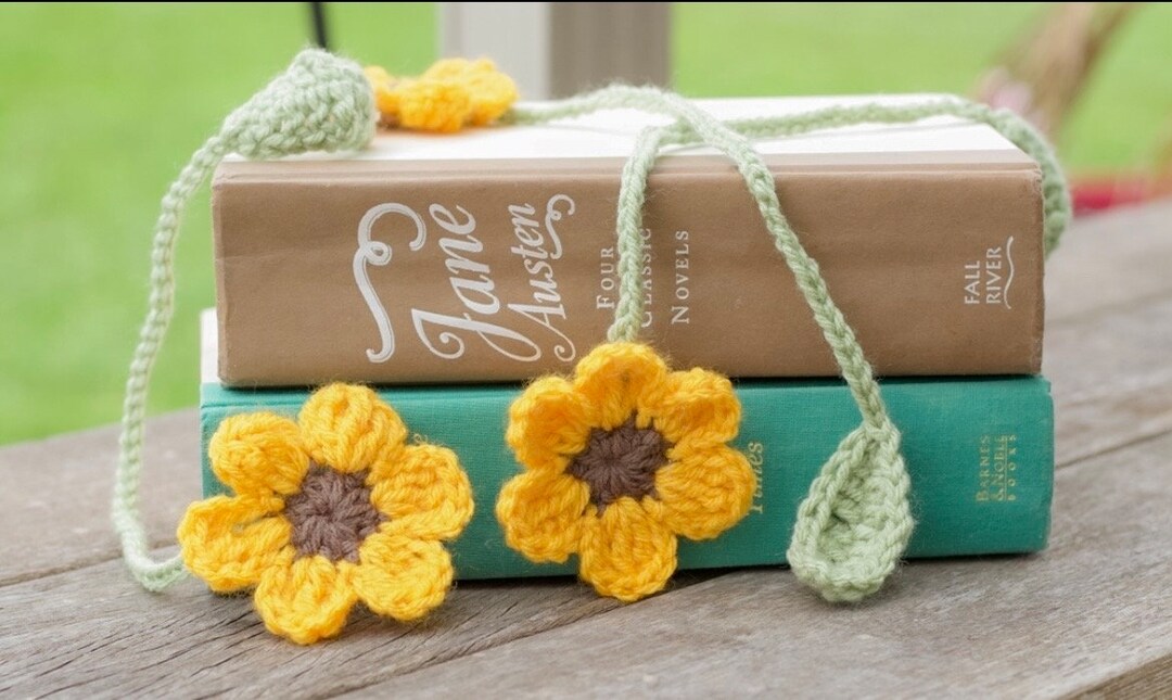 Hand Made Crochet Flower Book Marks - Etsy