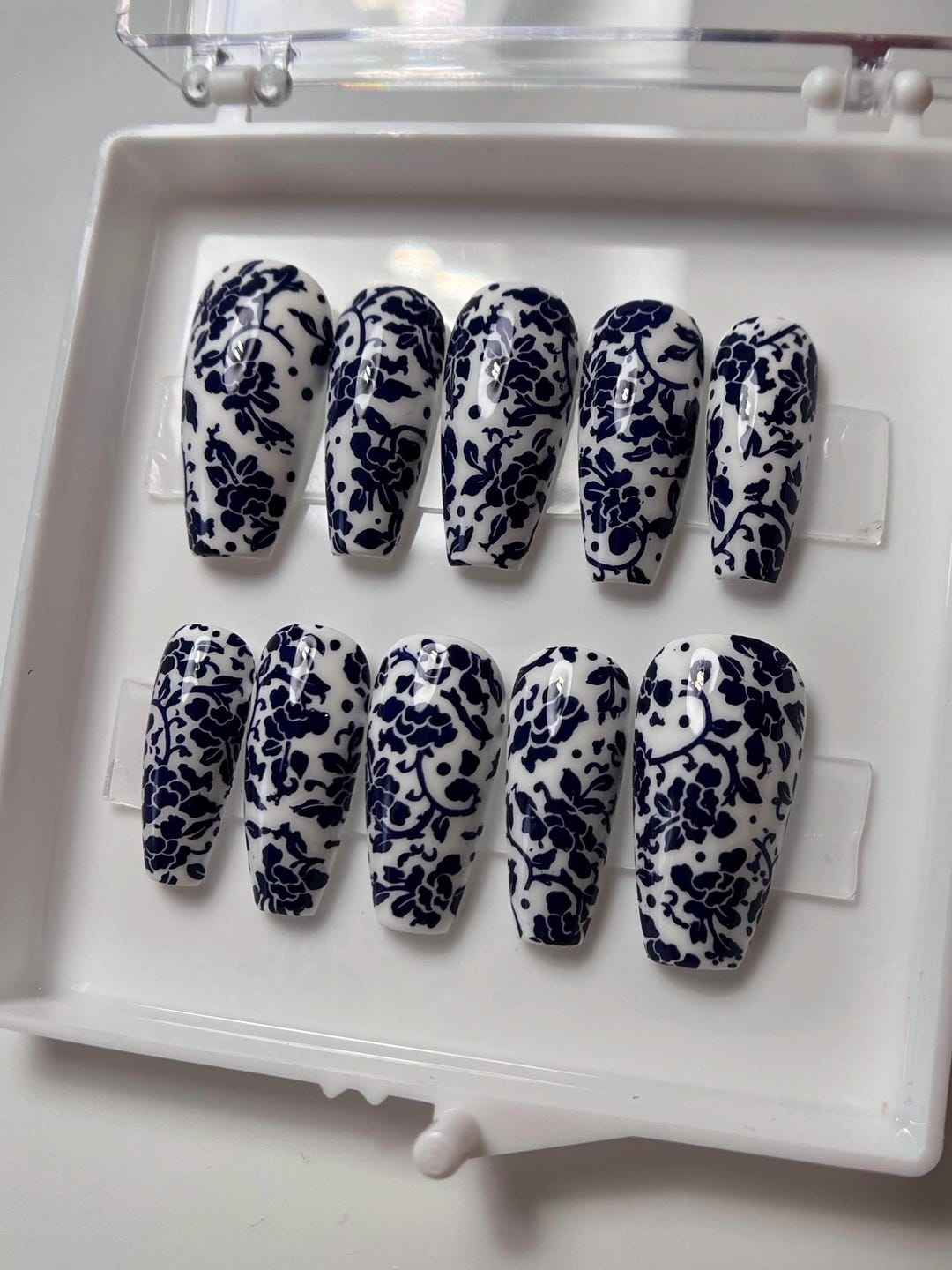 Porcelain | Press on Nails (customizable) - Etsy