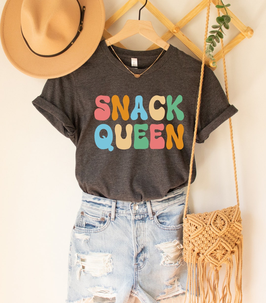 Snack Queen T-shirt, Food Lover Shirt, Funny Shirt, Gift for Her ...