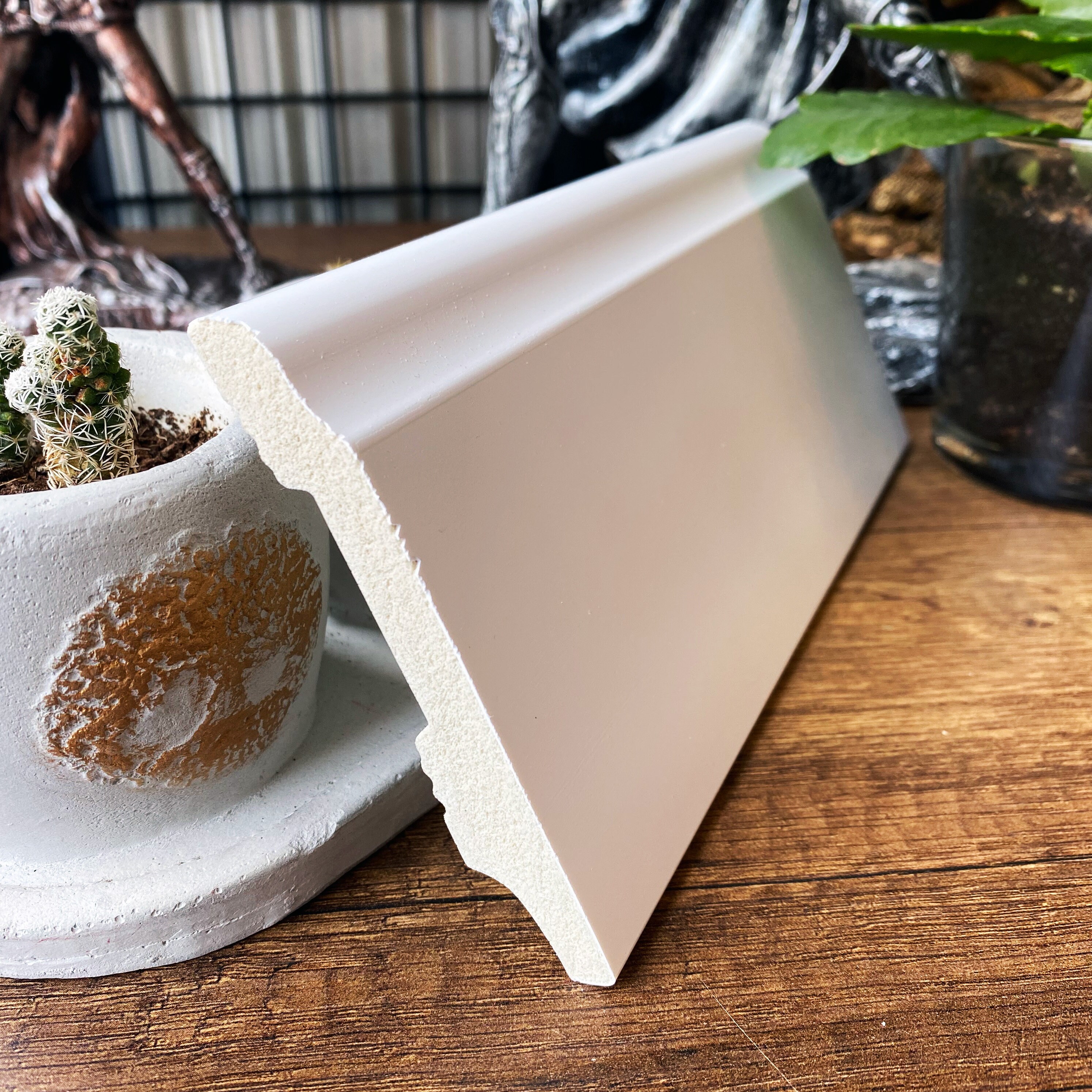 The Package is 20 Baseboard Moldings (totaly 48m/1890'') White ...