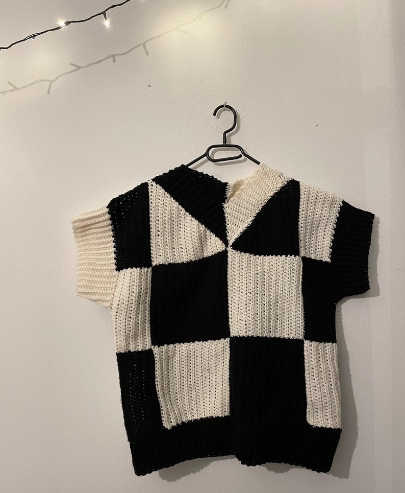 Wednesday Addams Inspired, Oversized Checkered Vest Crochet Pattern - Etsy