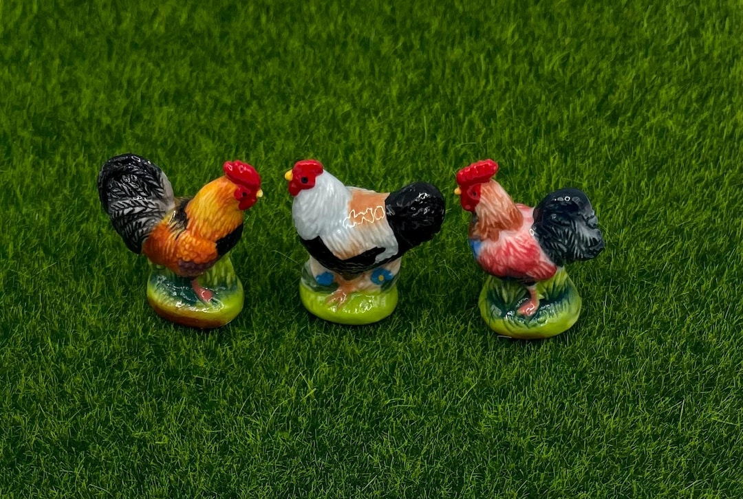Tiny Chickens Roosters Hens: Farm Animals Chicken Hen Rooster Birds ...