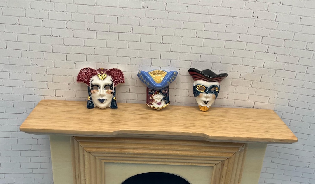 Tiny Costume Face Masks: Mardi Gras Venetian Carnival Festival Masques ...