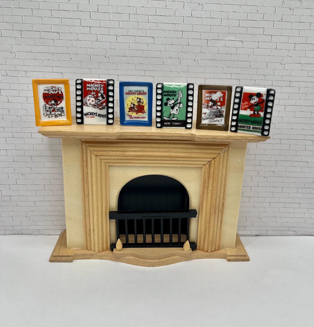 Tiny Walt Disney's Mickey and Minnie Mouse Posters: Films Old Movies ...