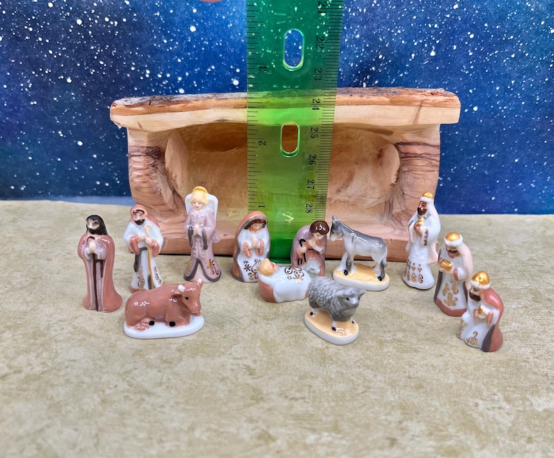 Tiny Filigree Desktop Christmas Nativity: 12 Piece Set With Golden ...