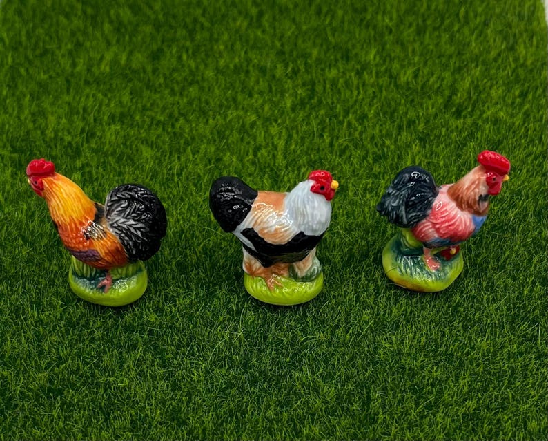 Tiny Chickens Roosters Hens: Farm Animals Chicken Hen Rooster Birds ...
