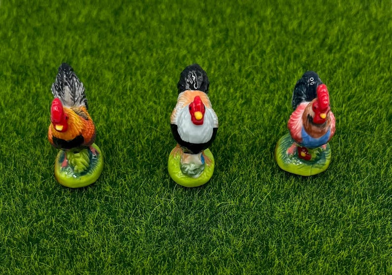 Tiny Chickens Roosters Hens: Farm Animals Chicken Hen Rooster Birds ...