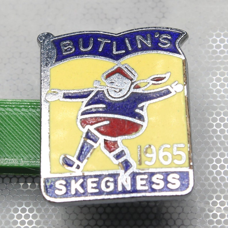 Butlins Skegness 1965 Pin Badge. Enamel and Metal. W Reeves and Co of ...