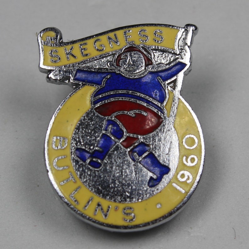 Butlins Skegness 1960 Pin Badge. Enamel and Metal. W Reeves and Co ...