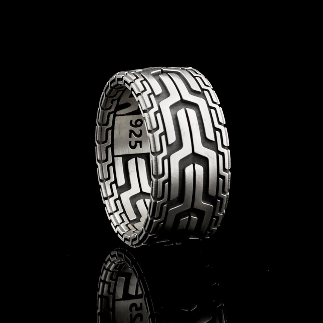 Interlocking Steel Insert Pattern Silver Men's Ring, Labyrinth Ring ...