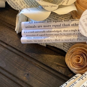 Heart Shaped Book Page Paper Rose Flower Wreath for Book Lovers - Etsy