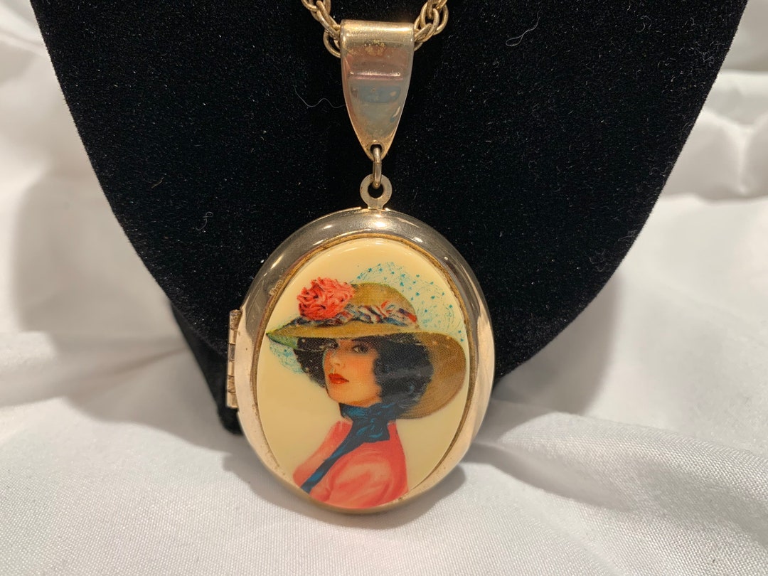 Vintage Gold Tone Cameo Locket Necklace, Lady With Hat - Etsy