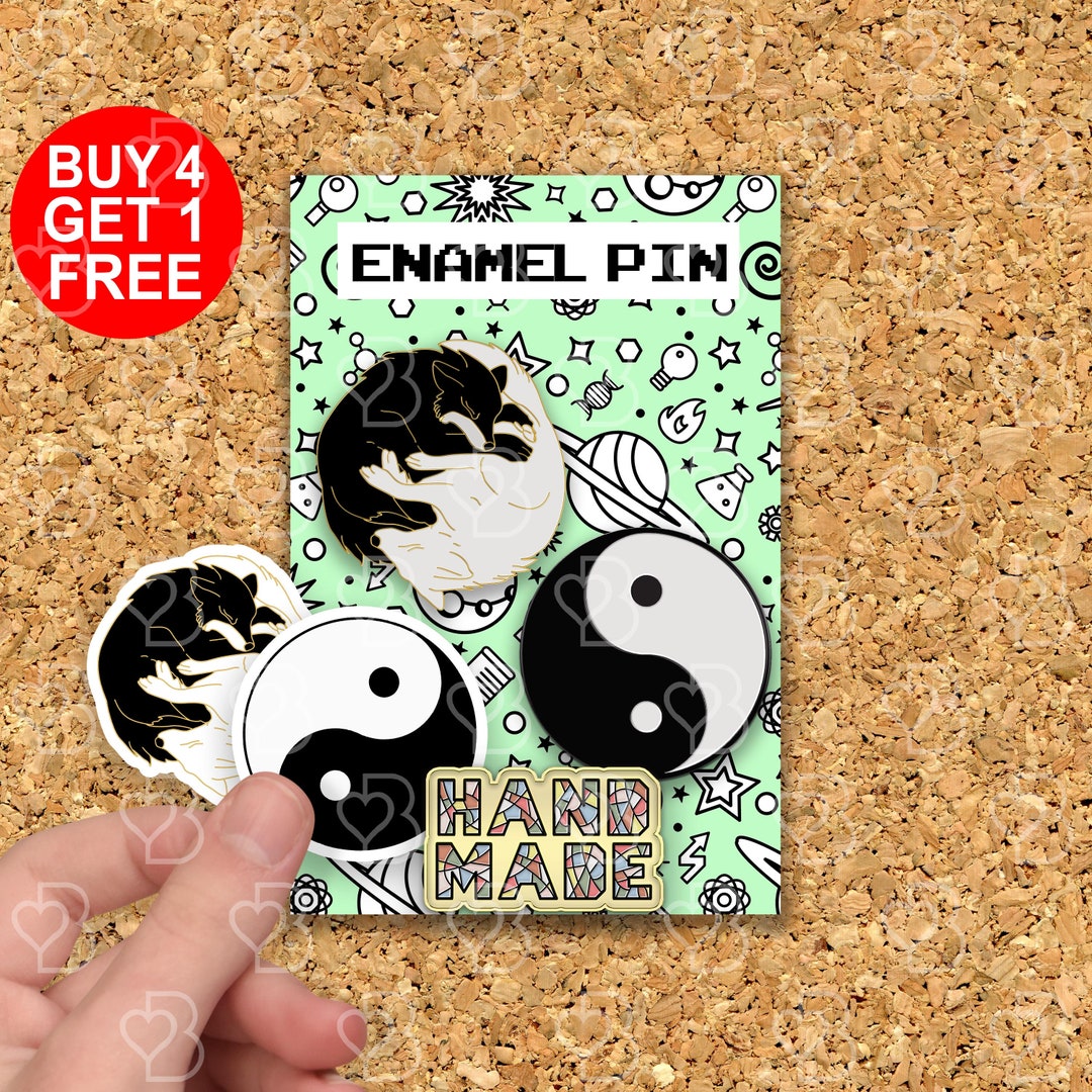 Yin Yang Woodland Wolves Animal Pin Wolf Lovers Gift Cute Funny Animal ...
