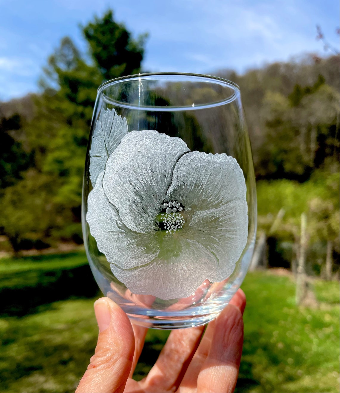 Hibiscus Flower Engraved Wine Glass! Stemless Etched Wine Glass ...