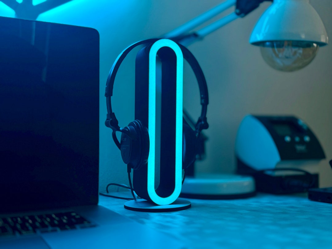 RGB LED Headphone Stand With USB-C Power, Modern Gaming Desk Accessory ...