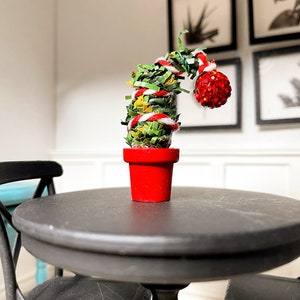 1:12 Scale Dollhouse Miniature Grinch Tree, Dollhouse Christmas ...