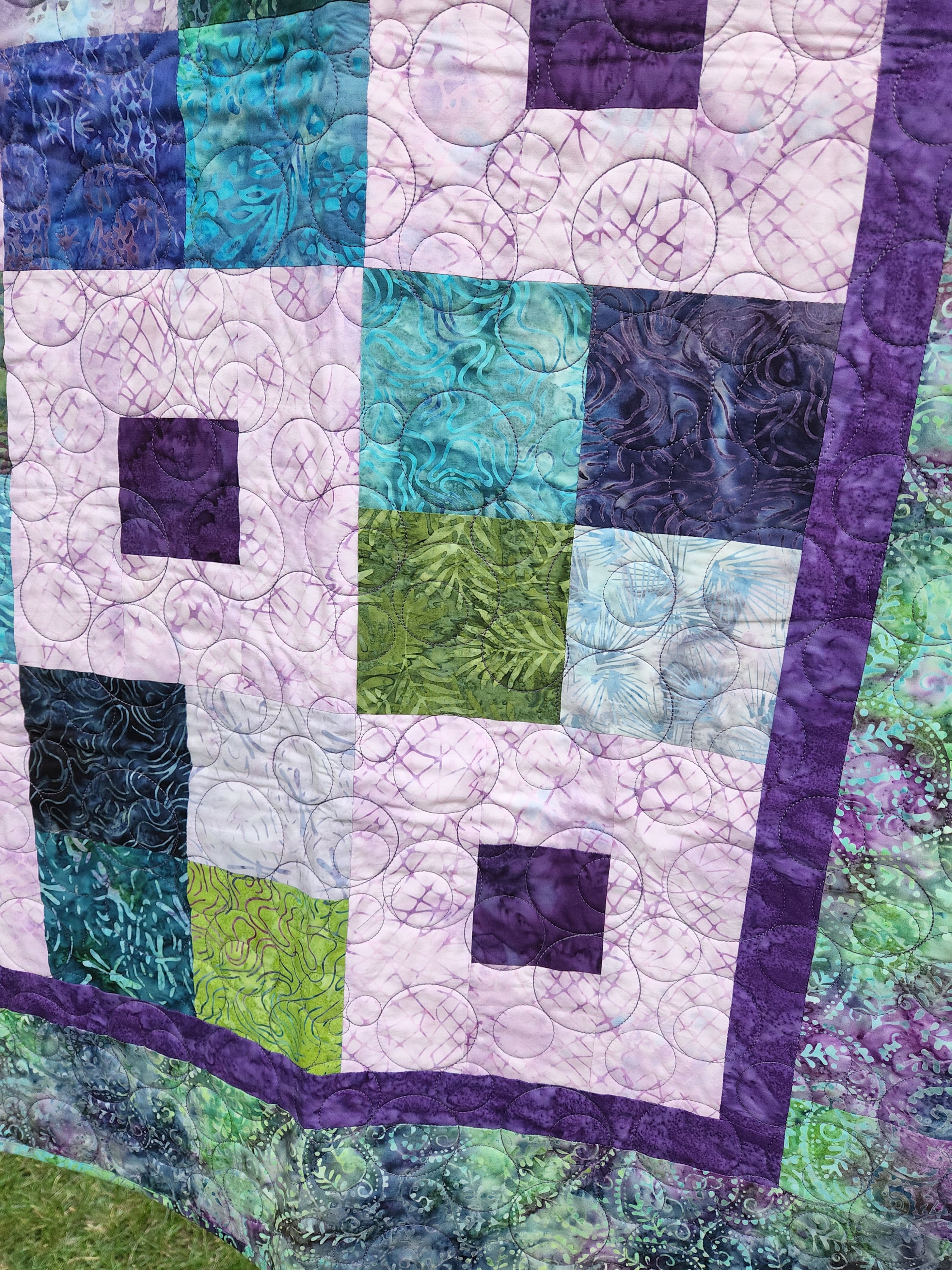 Emerald & Amethyst Quilt Lape Size, Handmade - Etsy