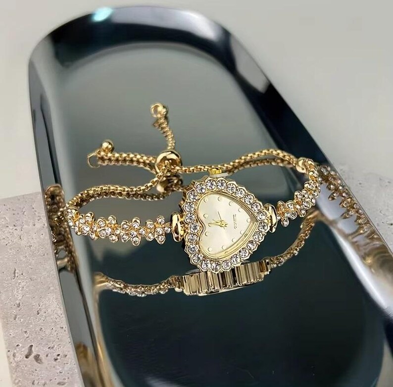 Heart Sparkling Rhinestone Quartz Women's Watch - Chic and Adjustable ...