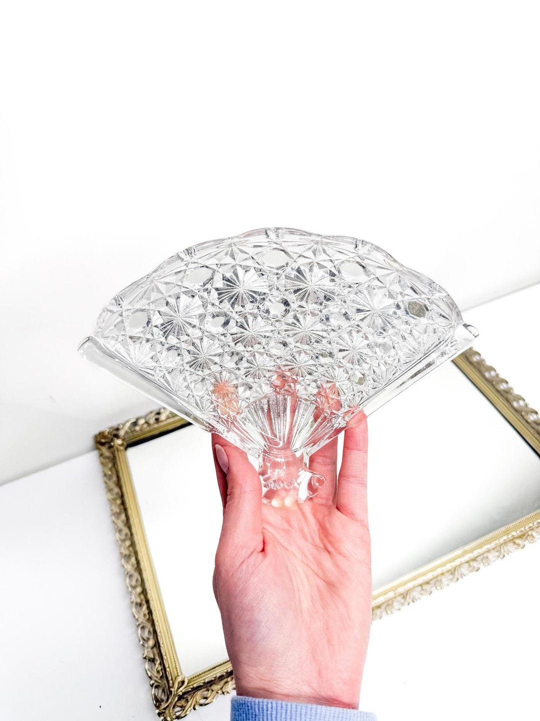 Vintage Avon Handmade Crystal Daisy and Button Pattern Glass Fan Tray ...