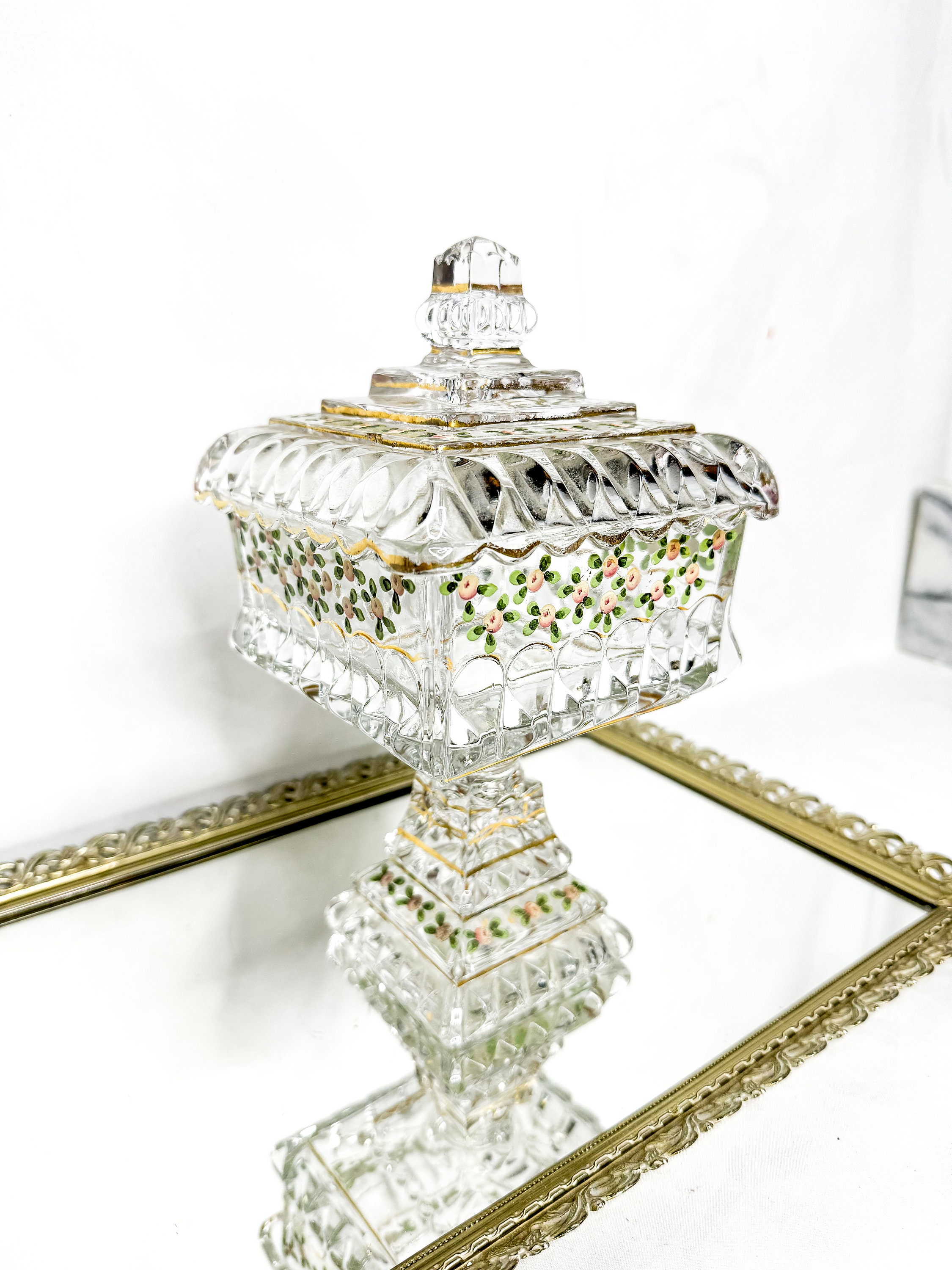 Beautiful Mid Century Jeanette Glass Wedding Cake Box c.1950s With Gold ...