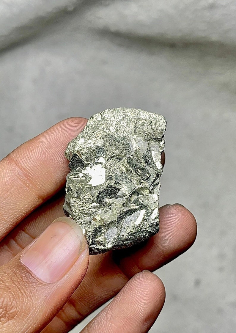 Raw Pyrite Stone – Uncut Crystal Palm Stone for Chakra Balancing ...