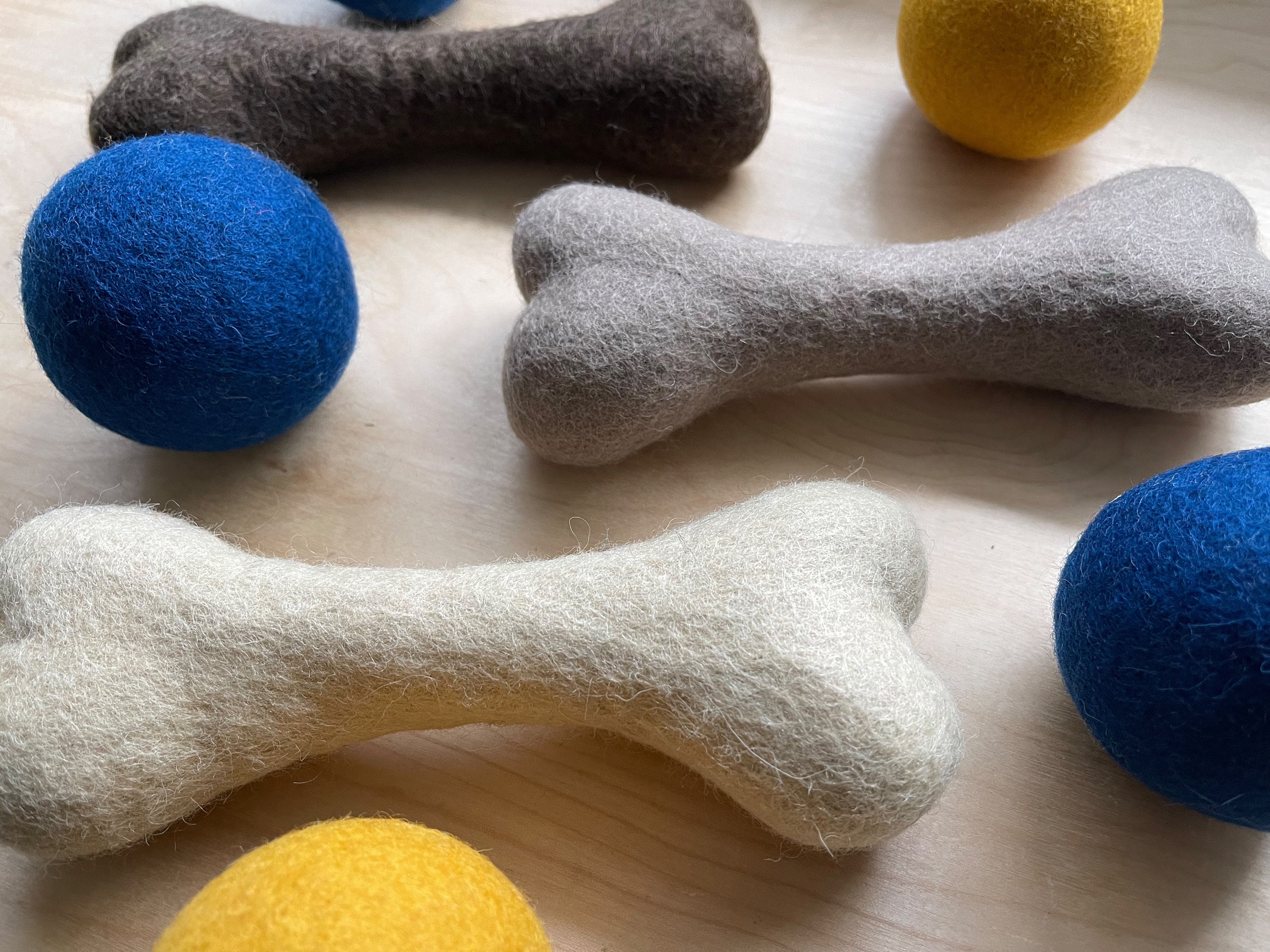 Wool Felt Dog Catch Chew Play Ball // 100% Wool // Biodegradable // Dog ...