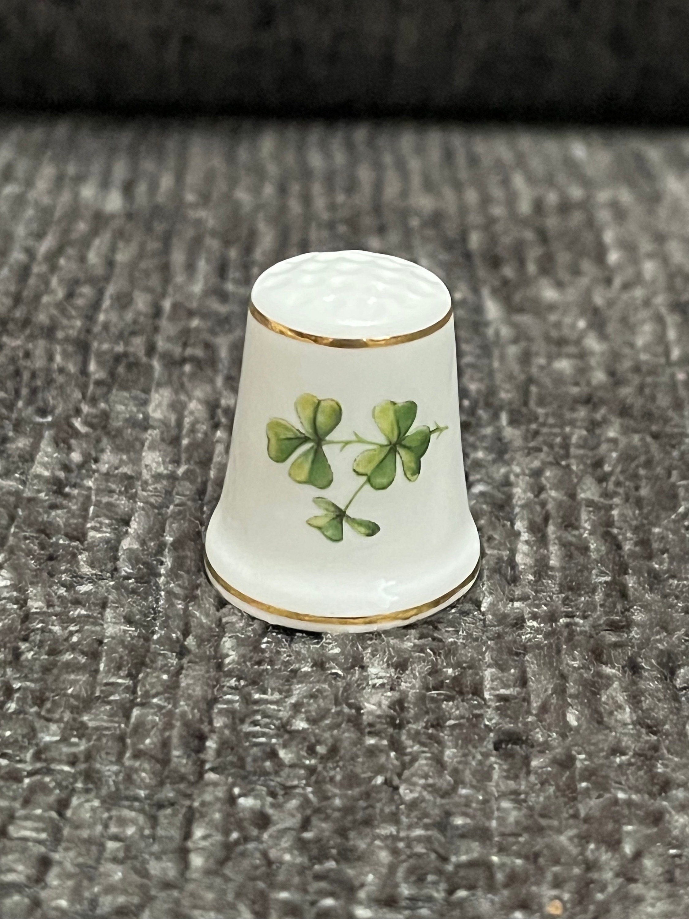 Vintage Thimble Royal Tara Hall Leaf Clover Shamrock - Etsy