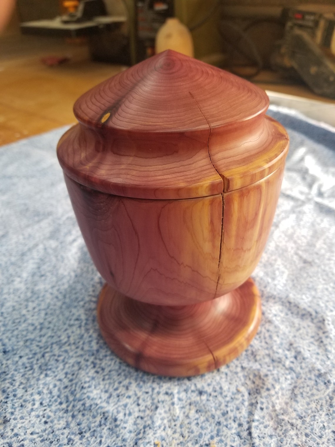 Eastern Red Cedar Vessel - Etsy