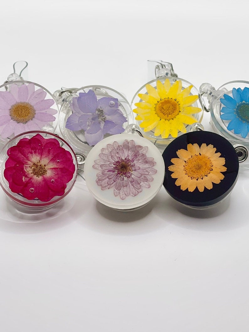 Custom Floral Resin Badge Holder - Etsy
