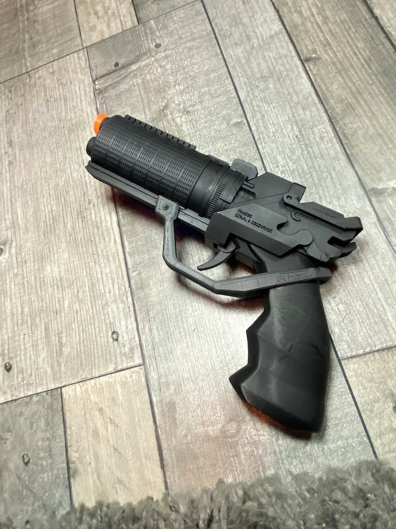 3d Printed Blade Runner LAPD 2049 Replica Gun / Blaster / Toy - Etsy UK
