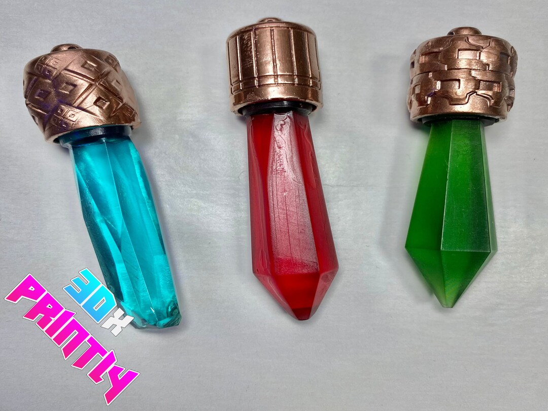 Star Wars Kyber Crystal Translucent Resin Print Necklace, Looks Like ...