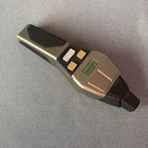 Star Trek TNG 'cobrahead' Phaser - Toy Phaser Replica Kit or Prop - Etsy