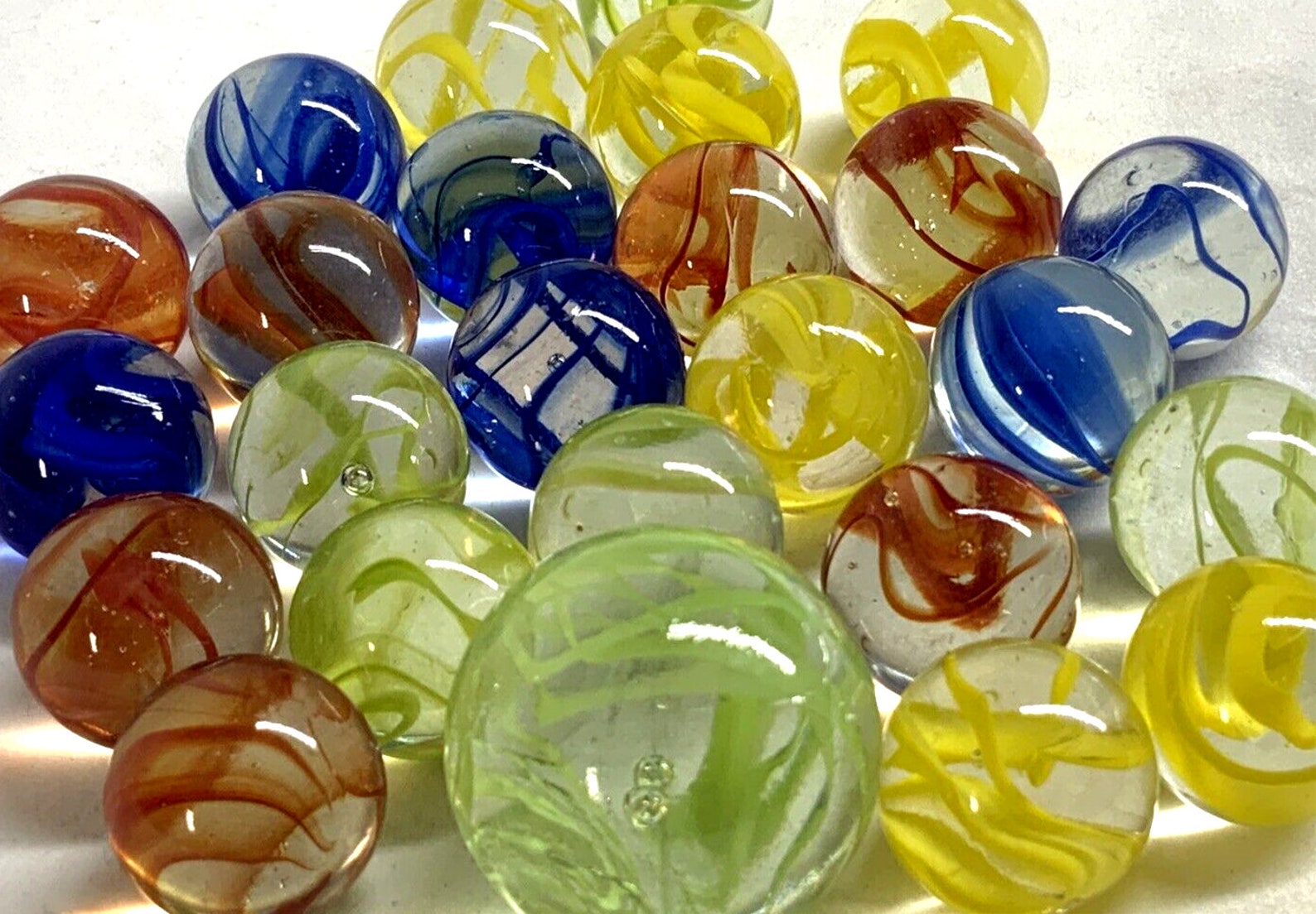 25 Glass Marbles Spiral Galaxy Confetti Spaghetti Cat Eye Red/yellow ...