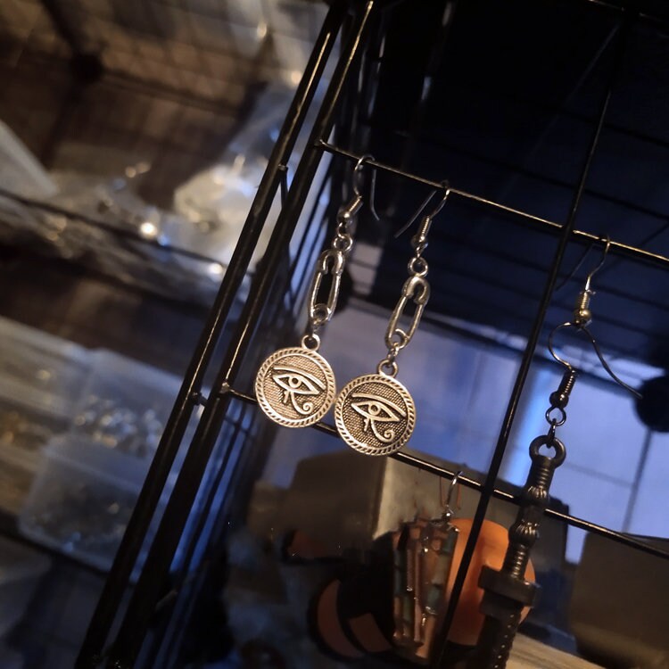 Egyptian Eye of Horus Earrings Eye of Resurrection Vintage - Etsy
