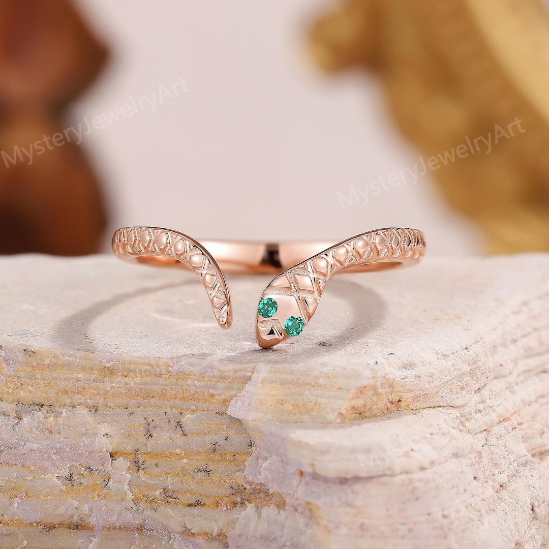 Unique Emerald Snake Ring Rose Gold Animal Wedding Ring Snake Pattern ...