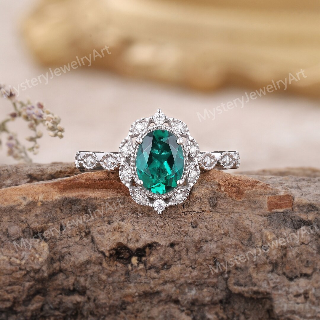Vintage Oval Emerald Engagement Ring White Gold Round - Etsy