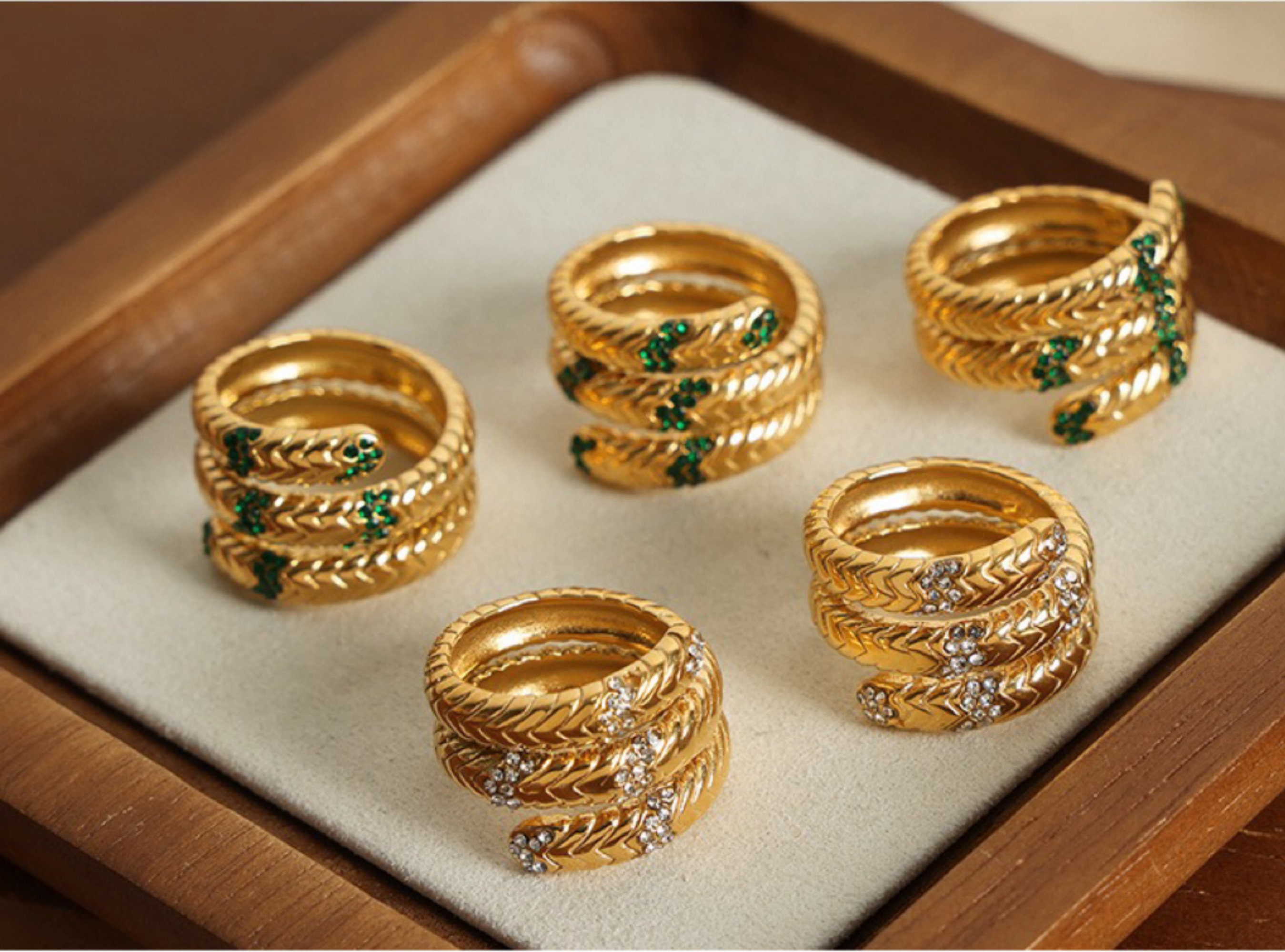 Elegant Gold or Silver Wrap Ring Chic White and Green Diamond Spiral ...