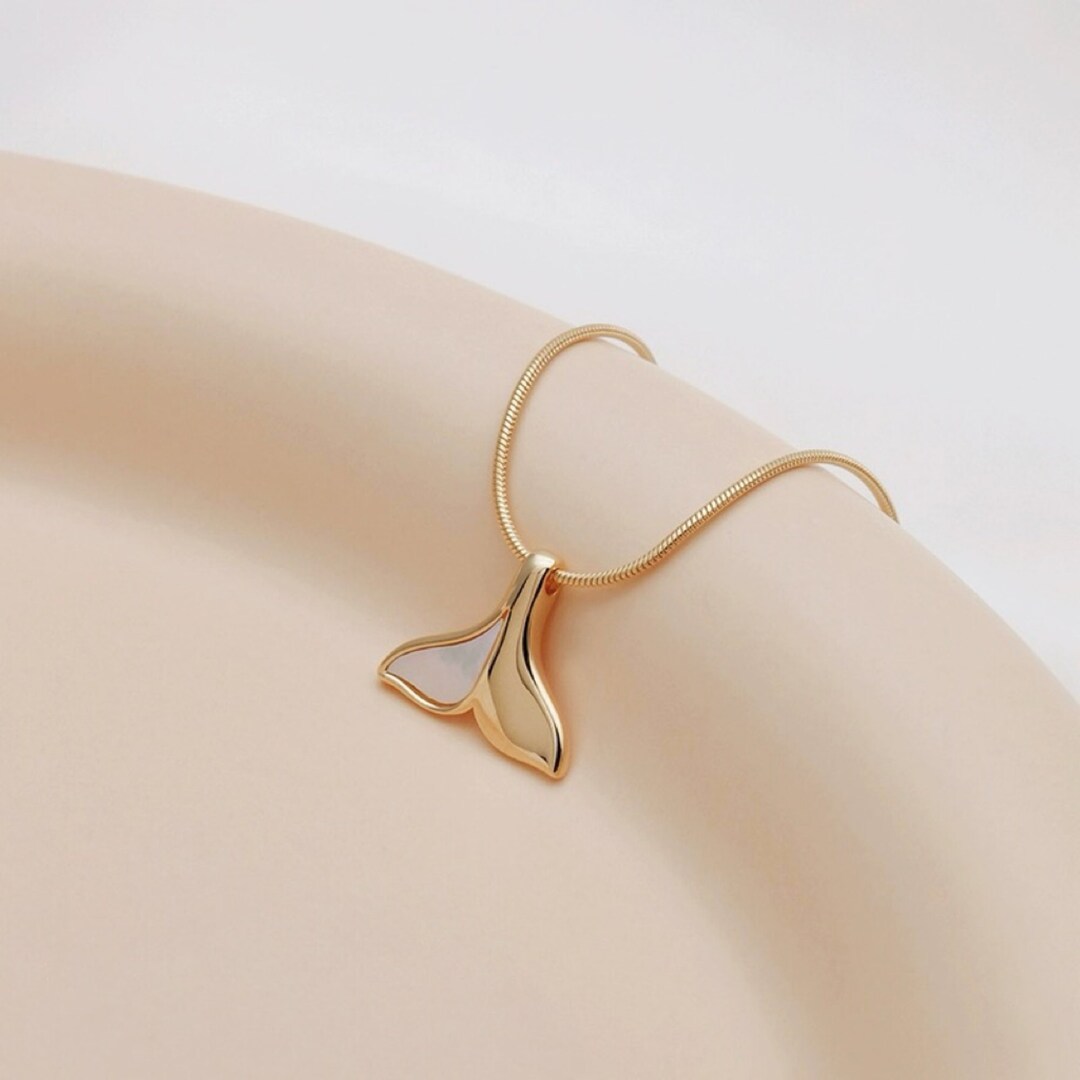 White Shell Mermaid Tail Necklace Gold Plate Titanium Steel seashell ...
