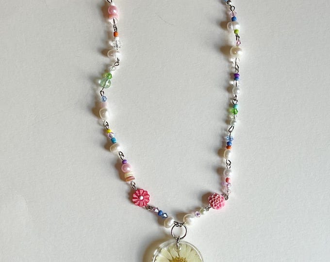 Princess Daisy Necklace - Etsy