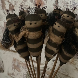 Primitive Bee Pick SET of 3-farmhouse Bumblebee- Bumble Bee- Honey Bees ...