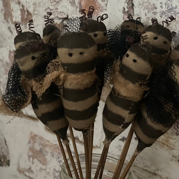 Primitive Bee - Etsy